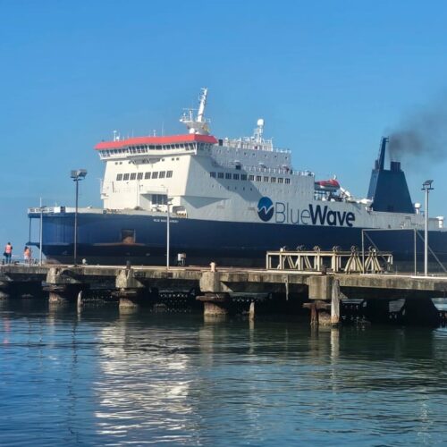 MV Blue Wave Harmony Completes First Berthing in Scarborough - 103.1FM